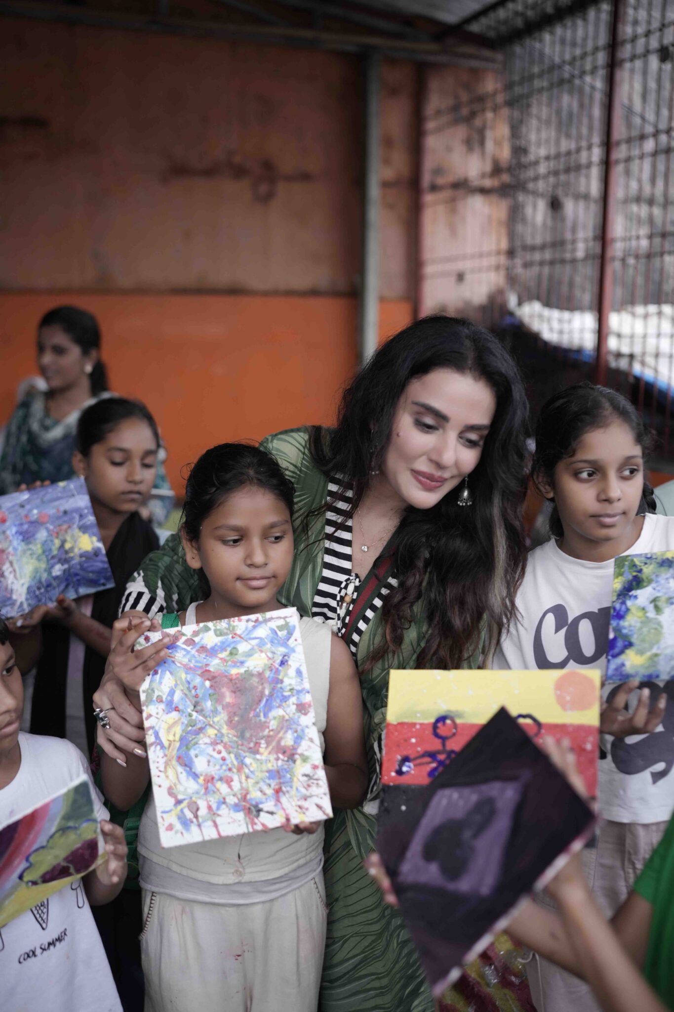 Sara Arfeen Khan Uses Art To Empower Underserved Kids...
